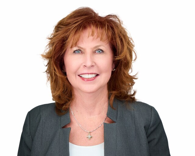 Meet Our Team - Pinnacle Investment Group of Wells Fargo Advisors, Bee ...